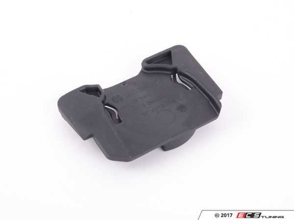 Genuine Volkswagen Audi - 5G0858573 - RETAINER (5G0 858 573)