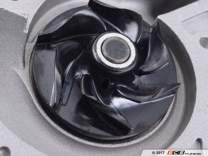 URO - 079121014F - Water Pump