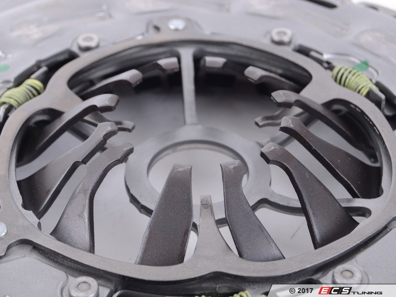 Genuine Volkswagen Audi - 06K141015F - Clutch kit (06K 141 015 F)