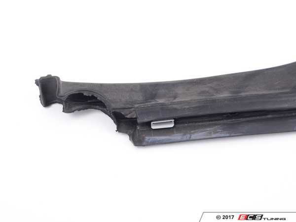 Genuine Mercedes Benz - 2046282798 - SEAL LONGITU