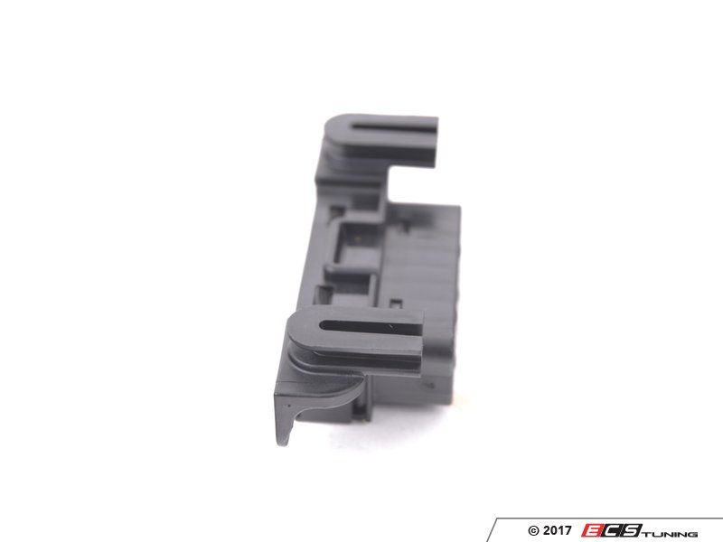 Genuine BMW - 61139253563 - SOCKET HOUSING (61-13-9-253-563)