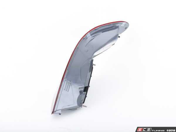 Genuine Mercedes Benz - 2059061357 - REAR LAMP COMBINATION