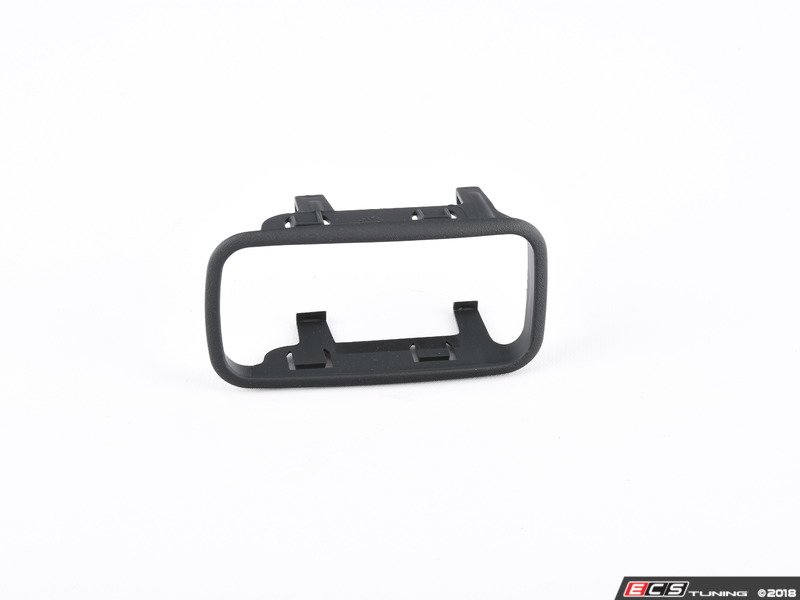 Genuine Mercedes Benz - 46372702599116 - ESCUTCHEON