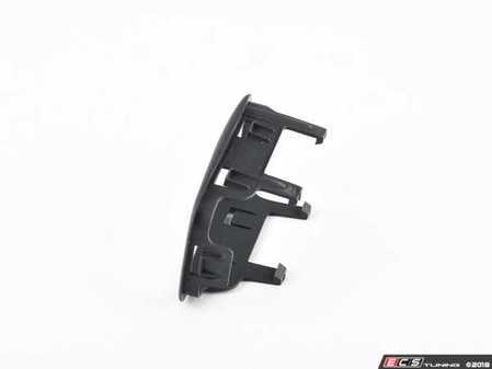 Genuine Mercedes Benz - 46372702599116 - ESCUTCHEON