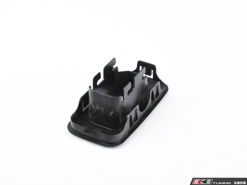 Genuine Mercedes Benz - 46372700599116 - ESCUTCHEON