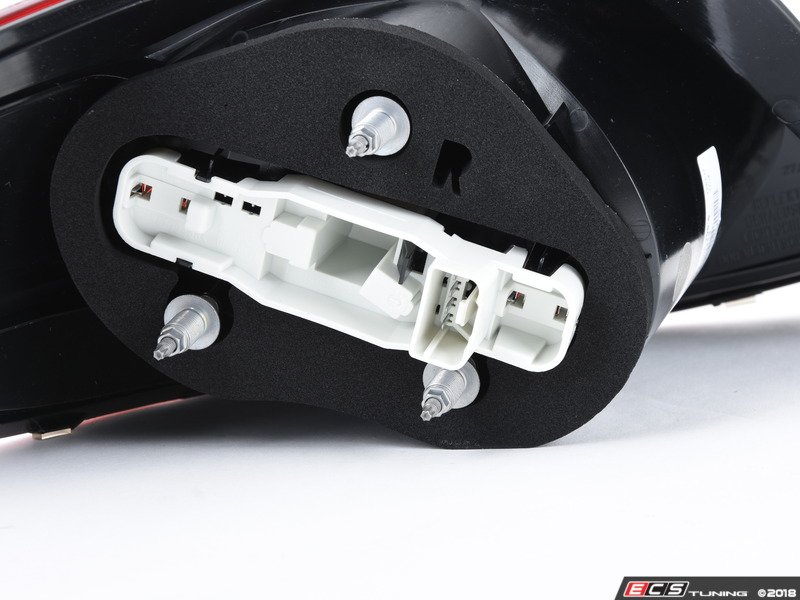 Genuine Volkswagen Audi - 3C8945208S - TAILLIGHT (3C8 945 208 S)