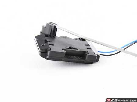 Genuine Mercedes Benz - 2045400917 - SENDER UNIT