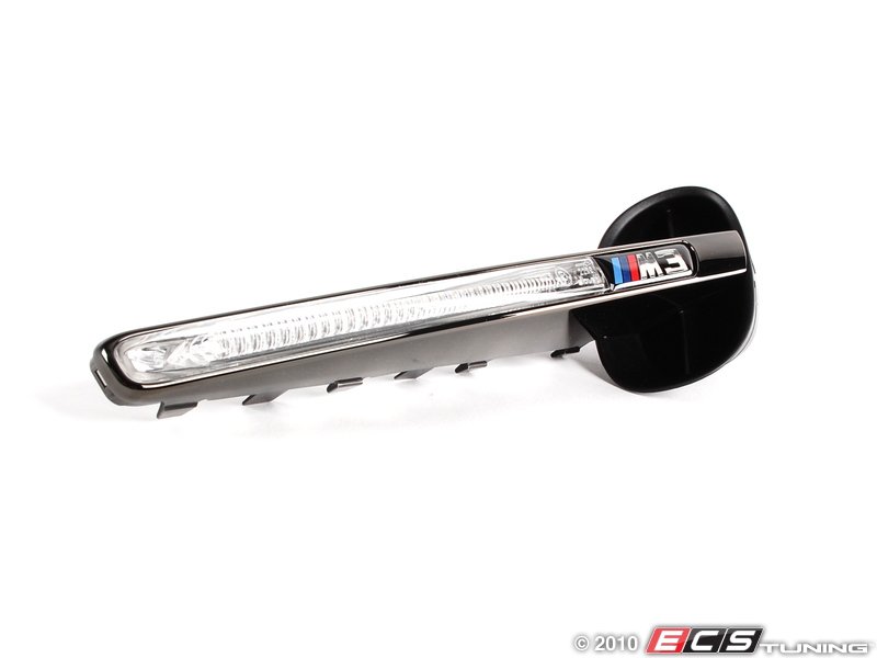 Genuine BMW - 51137979352 - ///M Fender Grille - Right (51-13-7-979-352)