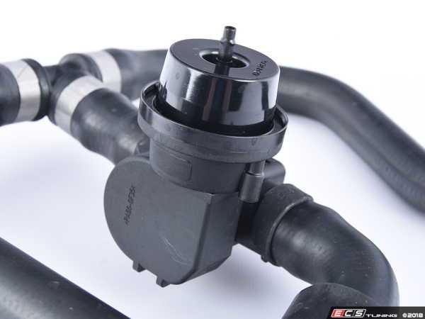 Genuine Volkswagen Audi - 7P0122049H - Coolant Hose (7P0 122 049 H)