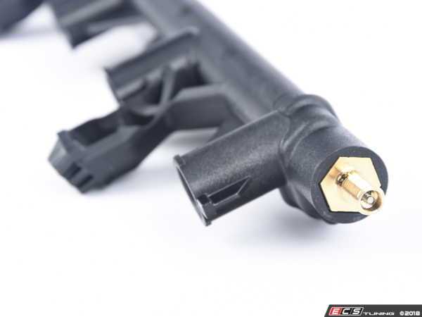 Genuine MINI - 13537575646 - Injection Pipe / Fuel Rail (13-53-7-575-646)