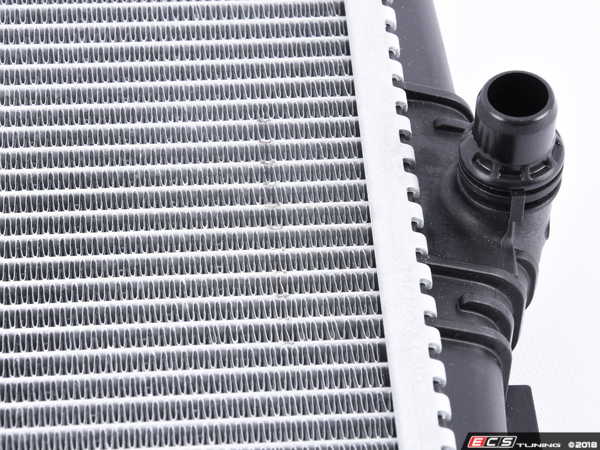 Genuine BMW - 17118625447 - REMOTE RADIATOR (17-11-8-625-447)