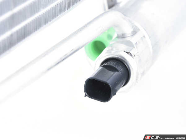 Genuine Mercedes Benz - 0018300370 - CONDENSER