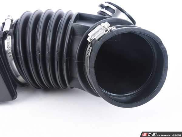 Genuine BMW - 13718663614 - FILTERED AIR PIPE (13-71-8-663-614)