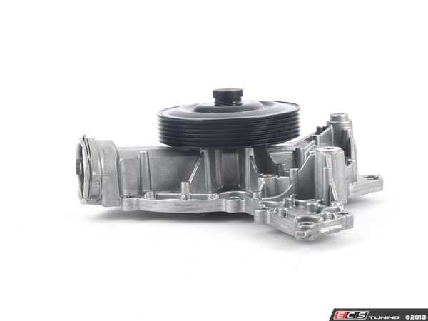 Genuine Mercedes Benz - 272200090180 - REMAN WATER PUMP