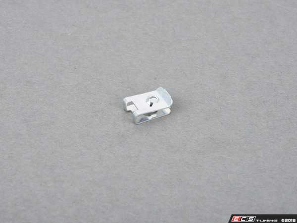 Genuine BMW - 51457067987 - CLIP (51-45-7-067-987)