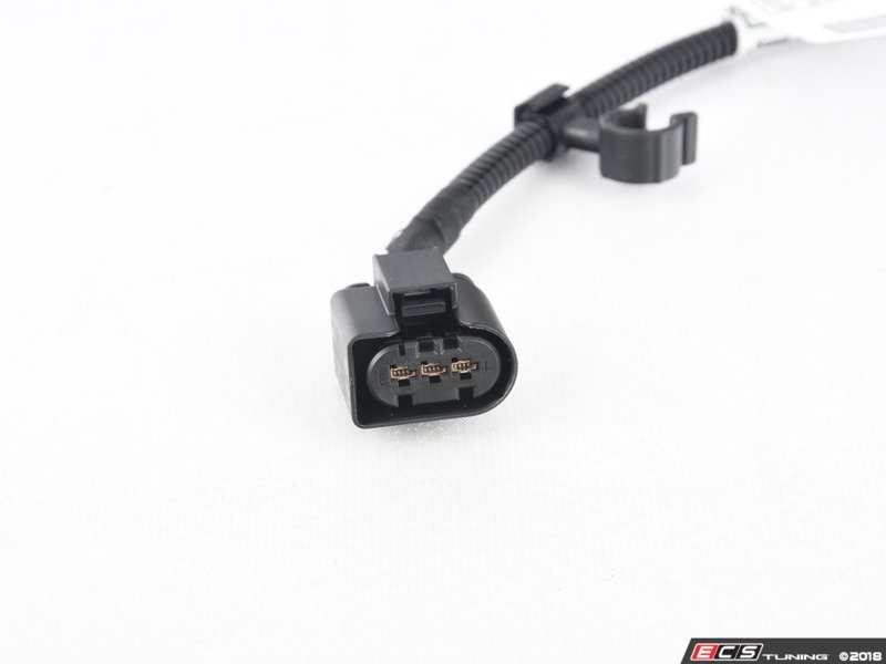 Genuine BMW - 12518645886 - Adapter Lead for Fuel Tank Breather Valve ...