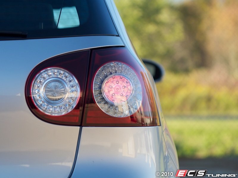 Valeo - 1K0052204 - European LED Tail Light Set