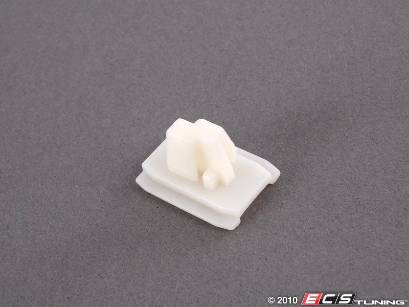 Genuine Volkswagen Audi - 8P0853585 - Clip - Priced Each (8P0 853 585)