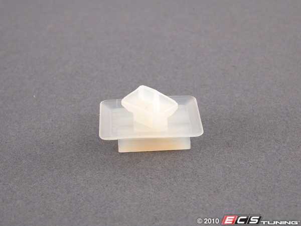 Genuine BMW - 61131378997 - Bracket Plug Connection - White (61-13-1 ...