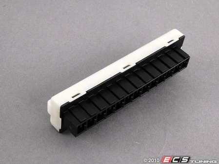 Genuine Mercedes Benz - 0045468040 - DISTRIBUTOR