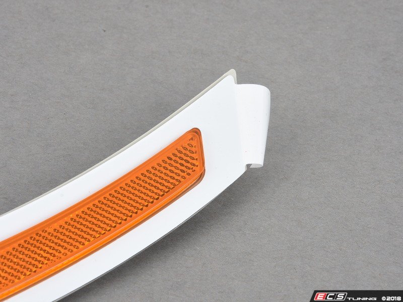 Genuine BMW - 63147317256 - SIDE MARKER LIGHT, FRONT, RI (63-14-7-317-256)