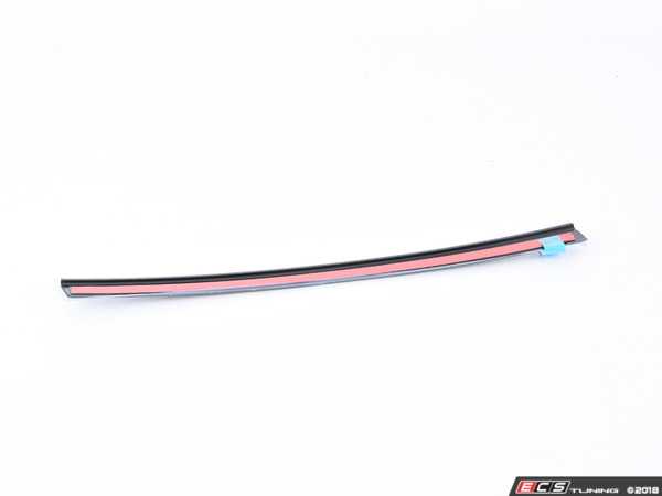 Genuine BMW - 51377453310 - B-Pillar Finisher - Outer Right (51-37-7 ...