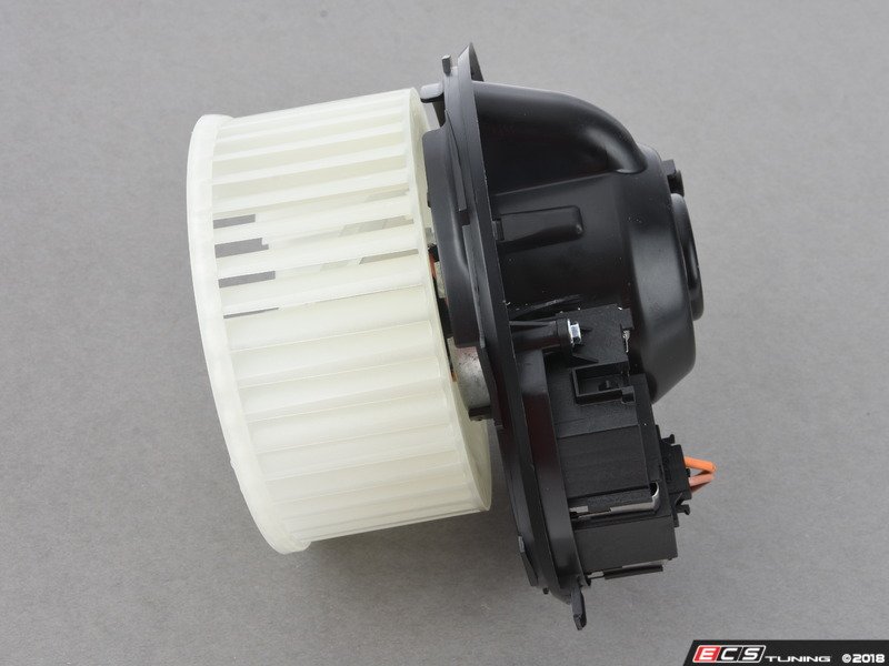 Genuine Volkswagen Audi - 561820015E - Blower Motor (561 820 015 E)