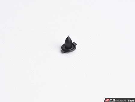 Genuine Mercedes Benz - 0009979186 - PLUG