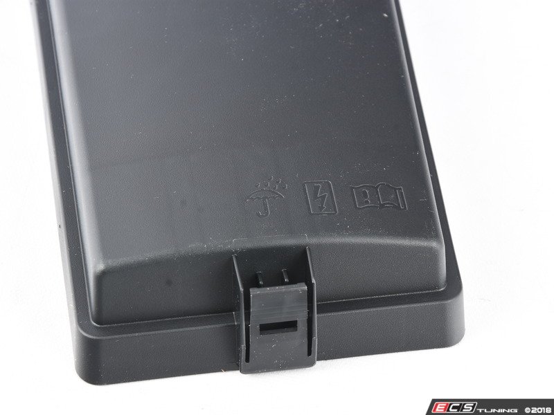 Genuine Volkswagen Audi - 5Q0937132D - COVER (5Q0 937 132 D)