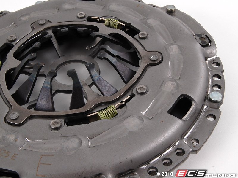 Genuine Volkswagen Audi - 03L141015P - Clutch Kit (03L 141 015 P)