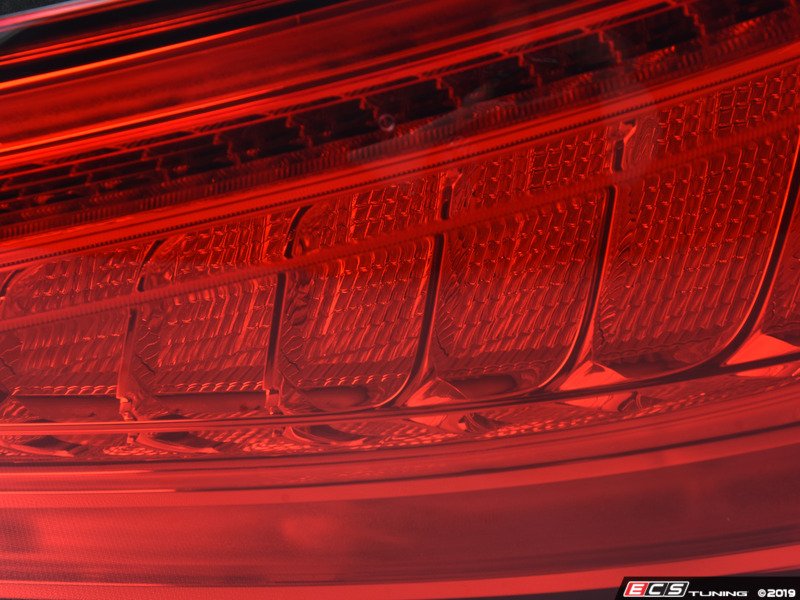 Genuine Volkswagen Audi - 8R0945094D - Upper LED Tail Light - Right ...