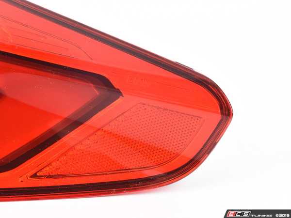Genuine BMW - 63217376470 - Taillight for Fender (63-21-7-376-470)