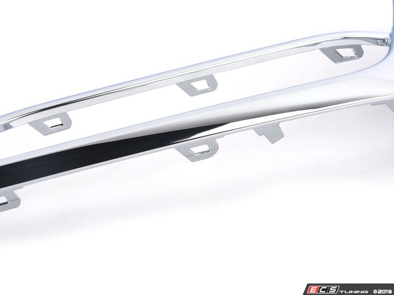 Genuine BMW - 51117385284 - STOSSLEISTE LINES RE (51-11-7-385-284)