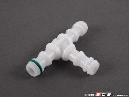 Genuine Volkswagen Audi - 8D0955873 - Headlight Washer T-Fitting (8D0 ...