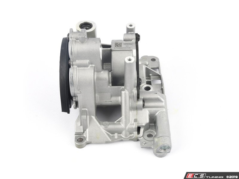 Genuine BMW - 11417823009 - Engine Oil Pump (11-41-7-823-009)