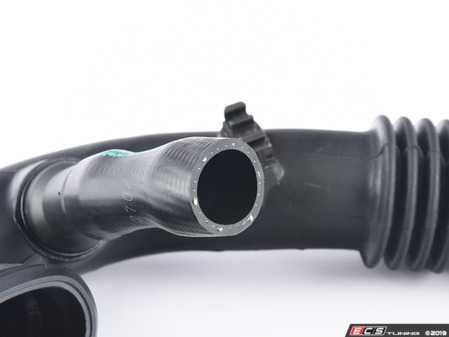 Genuine BMW - 13717790552 - AIR TUBE (13-71-7-790-552)