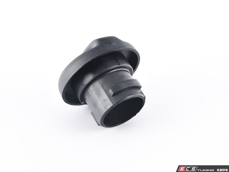 Genuine BMW - 11127582398 - CAP FOR OIL FILLER (11-12-7-582-398)