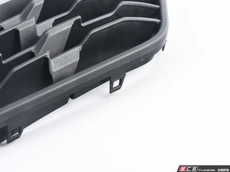 Genuine BMW - 51117453990 - OPEN GRID, RIGHT (51-11-7-453-990)