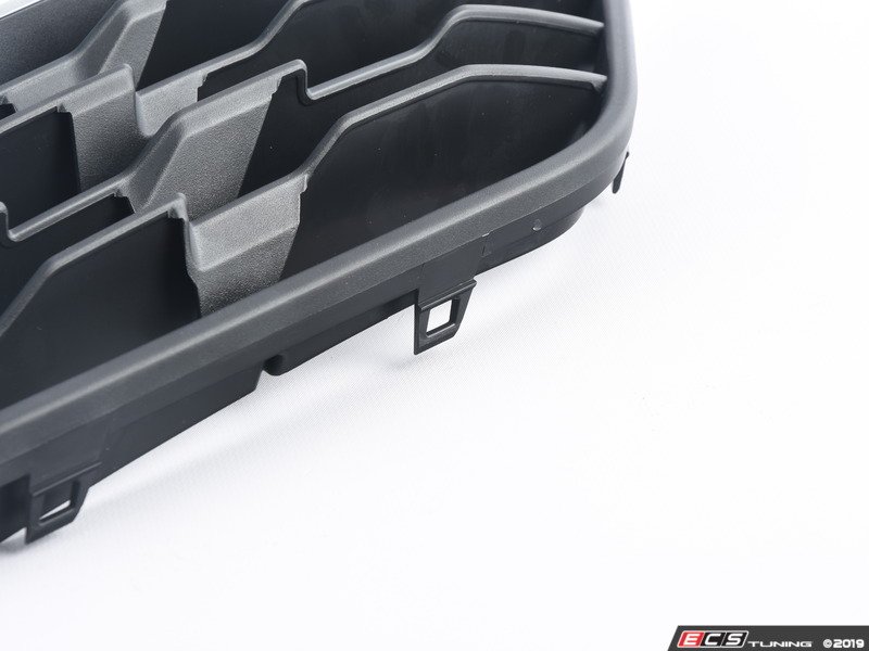 Genuine BMW - 51117453990 - OPEN GRID, RIGHT (51-11-7-453-990)