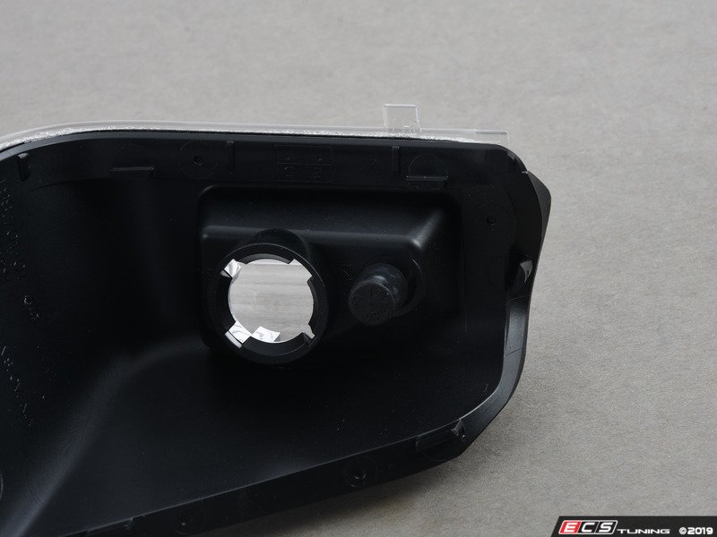 Genuine Mercedes Benz - 0018228920 - BLINKER LAMP