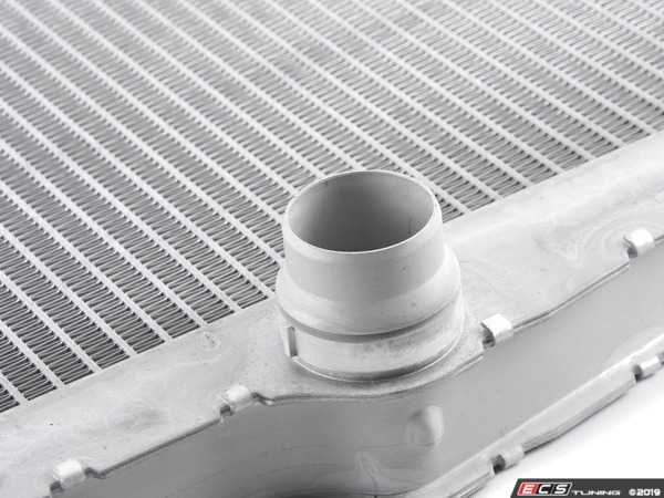 Nissens - 17117585036 - E70 Radiator