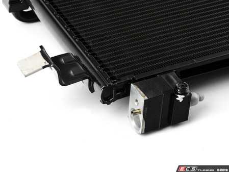 Genuine Volkswagen Audi - 4H0260403M - CONDENSER (4H0 260 403 M)