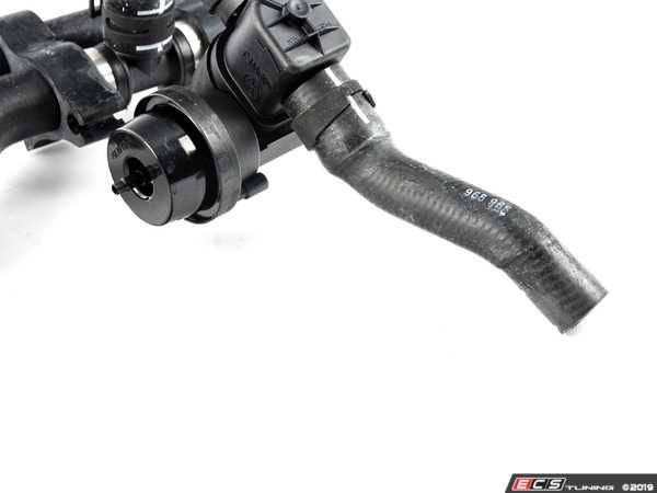 Genuine Volkswagen Audi - 7P6121156E - HOSE (7P6 121 156 E)