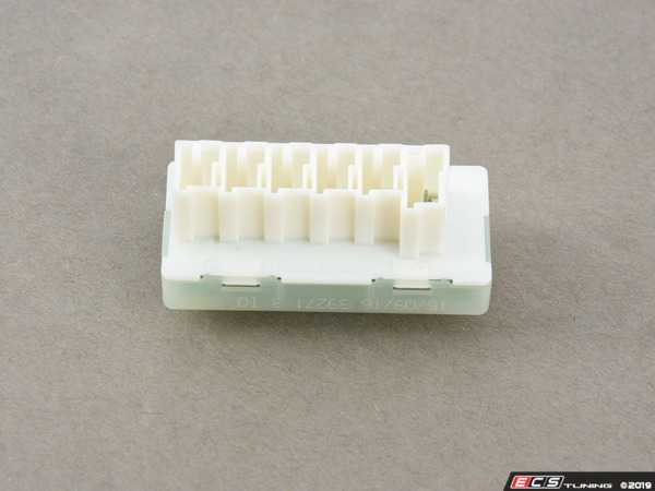 Genuine Mercedes Benz - 0045467740 - DISTRIBUTOR