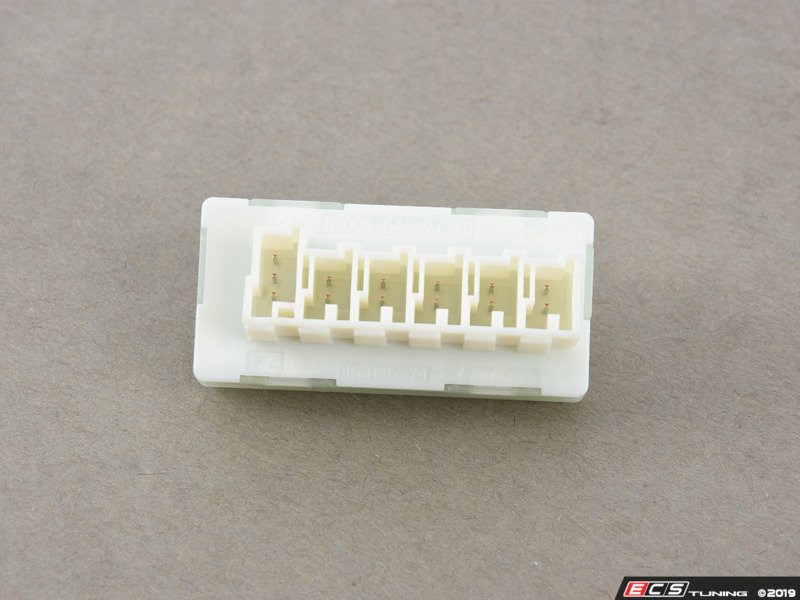 Genuine Mercedes Benz - 0045467740 - DISTRIBUTOR