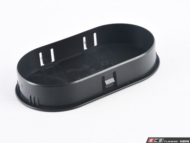 Genuine BMW - 13717629285 - COVER LID (13-71-7-629-285)