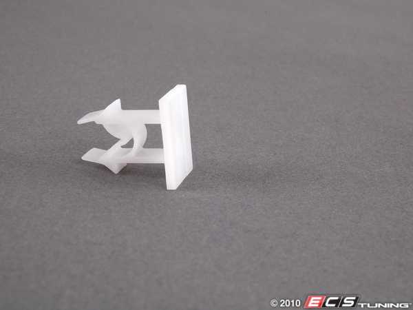 Genuine Mercedes Benz - 0009915998 - CLIP