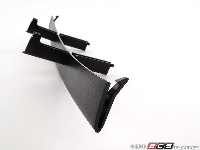 Genuine BMW - 51117033702 - Bumper Cover Grille (51-11-7-033-702)