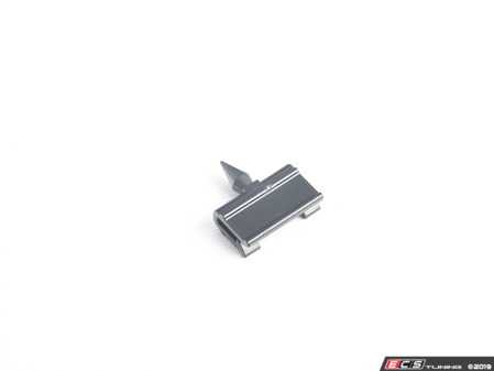 Genuine Mercedes Benz - 0099886478 - CLIP