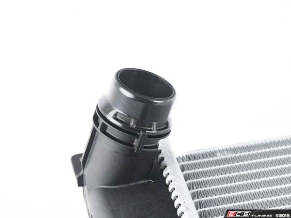 Genuine BMW - 17117600511 - Genuine BMW Radiator (17-11-7-600-511)